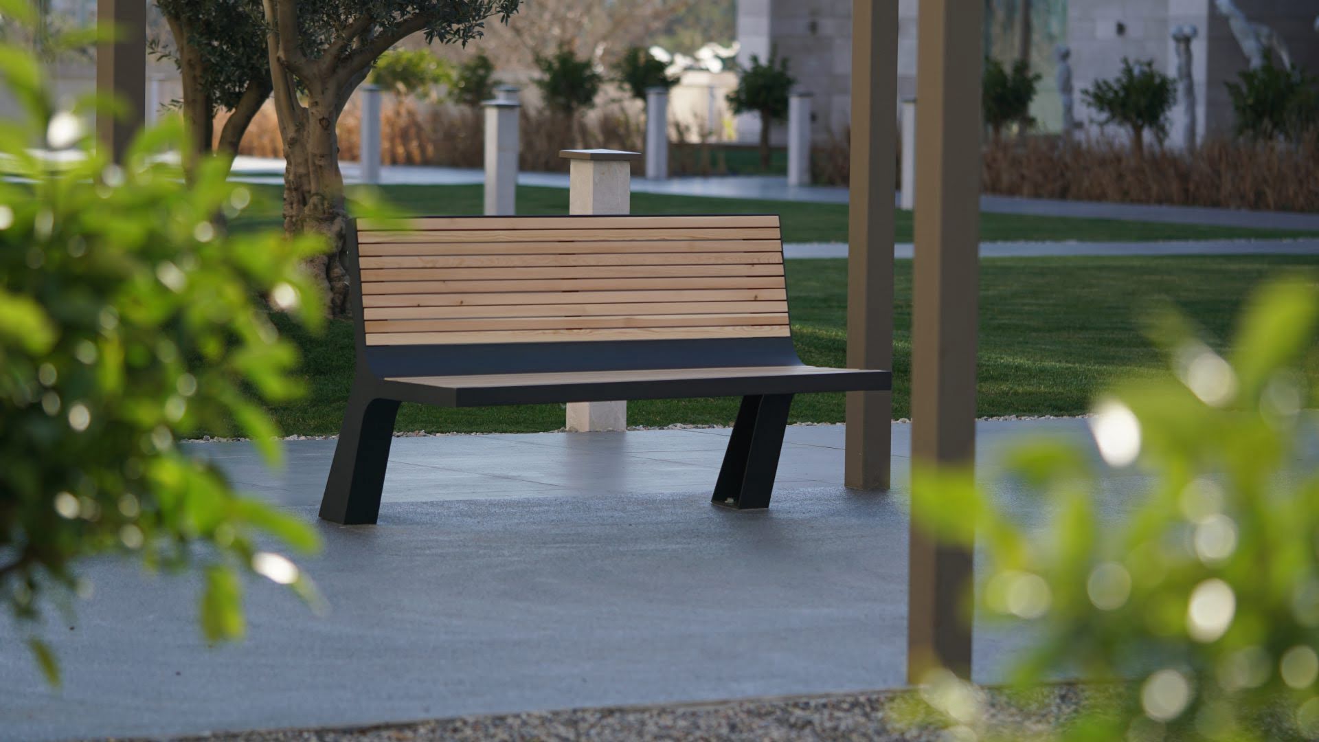 Broto Backrest Bench - Active Discovery